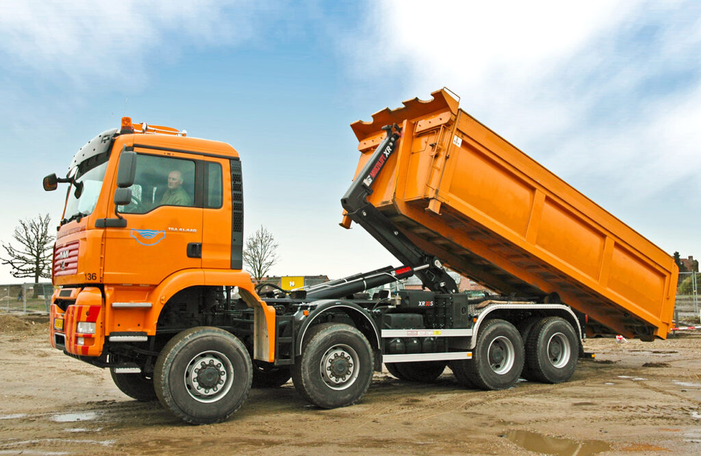 HIAB MULTILIFT Absetzkipper & Abrollkipper - LOPEZ-Infantes Baumaschinen